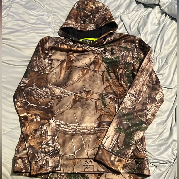 Under Armour | Shirts & Tops | Youth Xl Under Armour X Realtree Camo ...